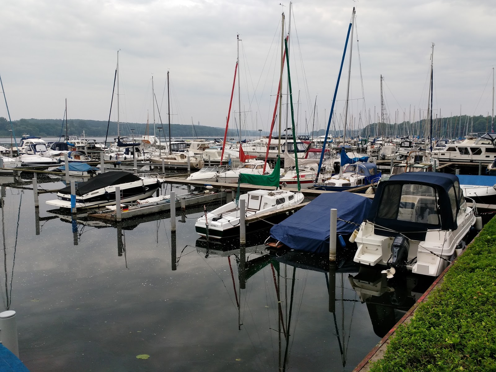 Wohnmobilstellplatz in der Marina Lanke | Campstar